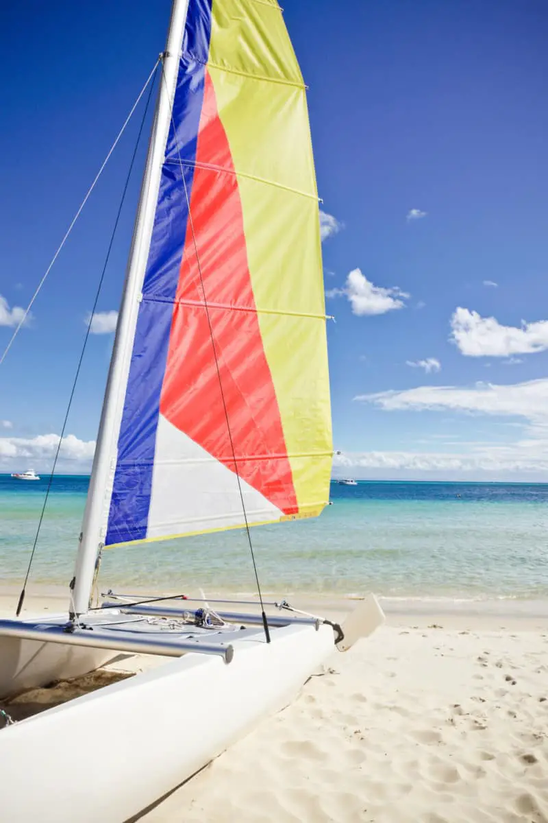 How To Sail a Small Catamaran (Complete Guide) - Catamaran Freedom