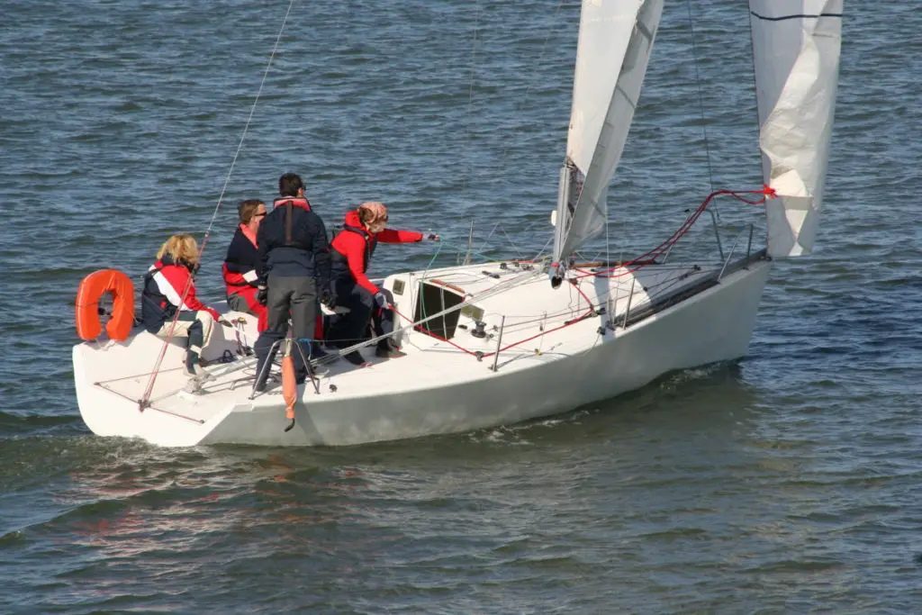 Sailing Lesson? When To Take It, and When to Skip! - Catamaran Freedom