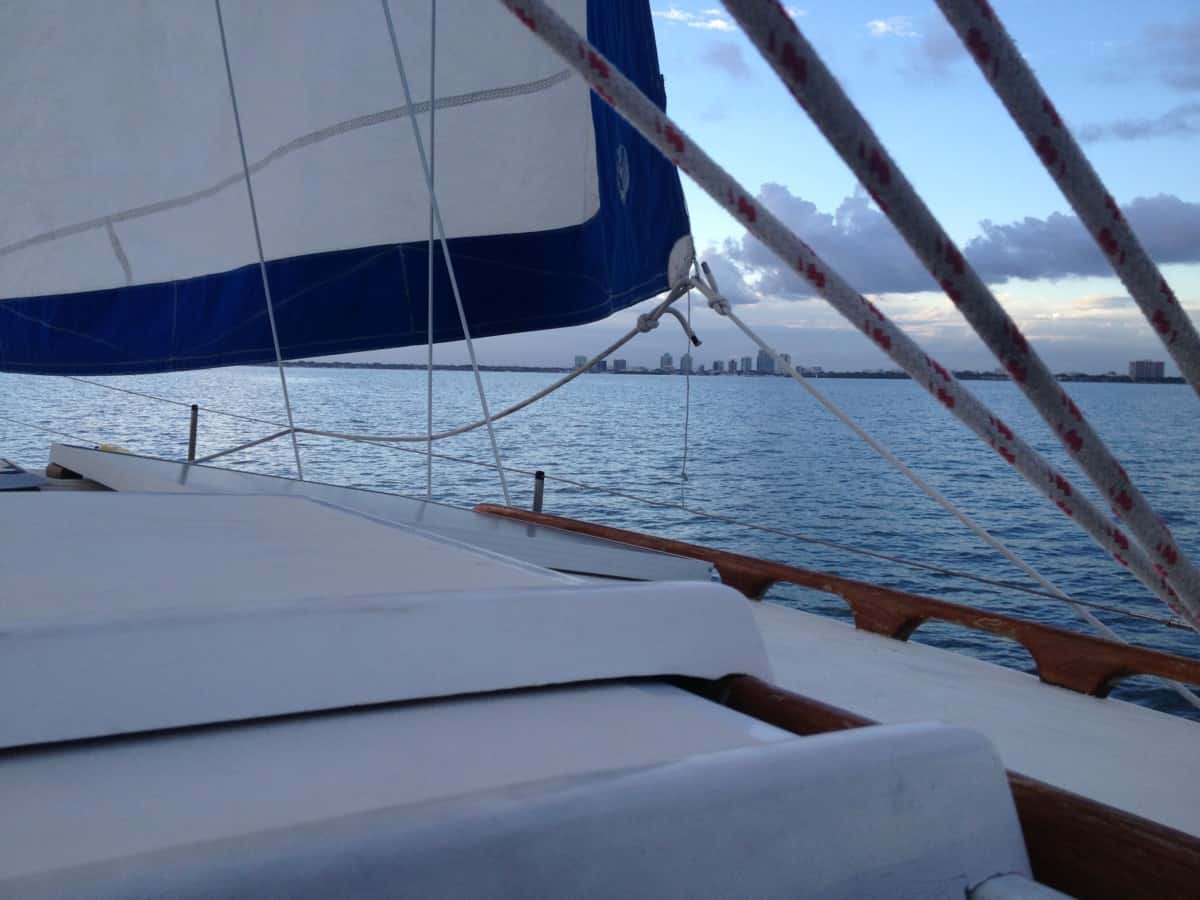 7 Signs That You Need New Sails! And a Few Tips To Keep Them Working ...